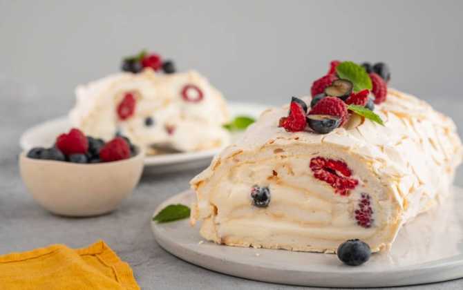 This Summer Berry Roulade is Deliciously Easy to Make