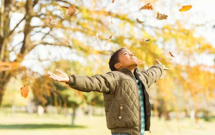 50 Awesome Autumn Activities for Kids (and Parents!)
