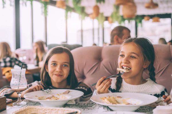 10 Top Money Saving Tips on How to Feed Your Family for Less