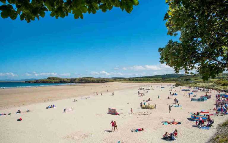 16 Stunning Donegal Beaches for Memorable Family Fun