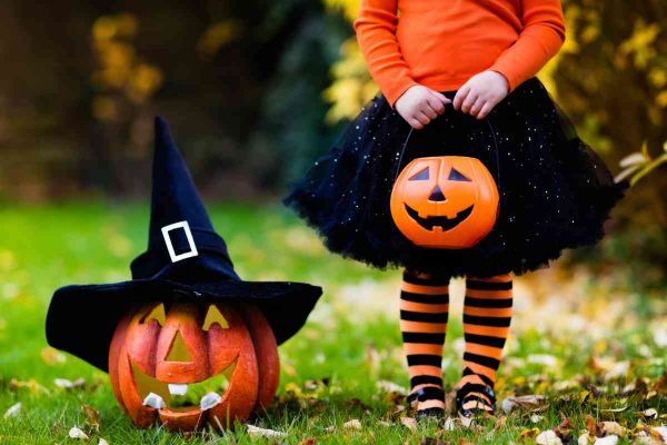 50 Fang-tastic and Super Fun Halloween Activities for Kids