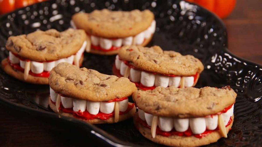 16 Spooky Halloween Party Food Ideas for a Scary Feast