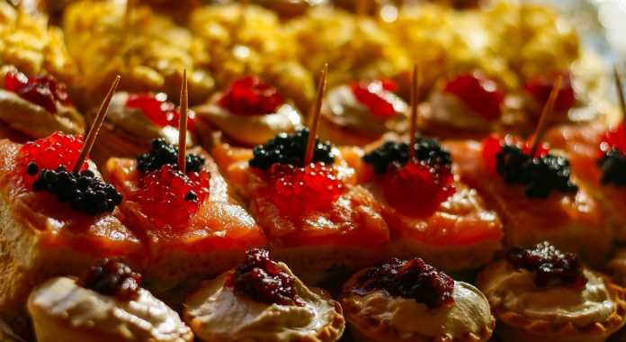 Easiest Ever Festive Canapé and Drink Ideas for Unexpected Guests