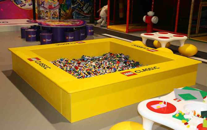 Your Child Will Love These Amazing Locations For LEGO Play