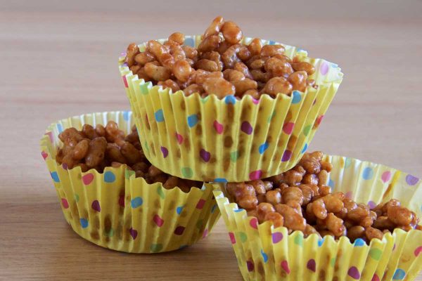 A Classic Treat! How to Make Chocolate Rice Krispie Buns