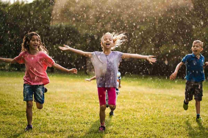 Top 10 Things to Do Outside in the Rain