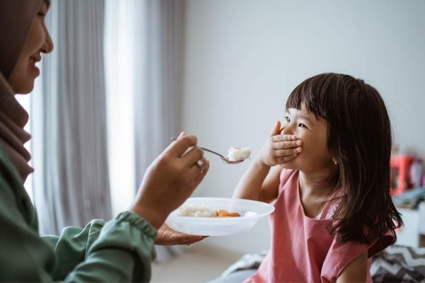 5 Expert Tips to Transform Mealtimes with Your Picky Eater