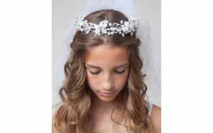 48 Simply Stunning First Communion Hairstyles for Girls