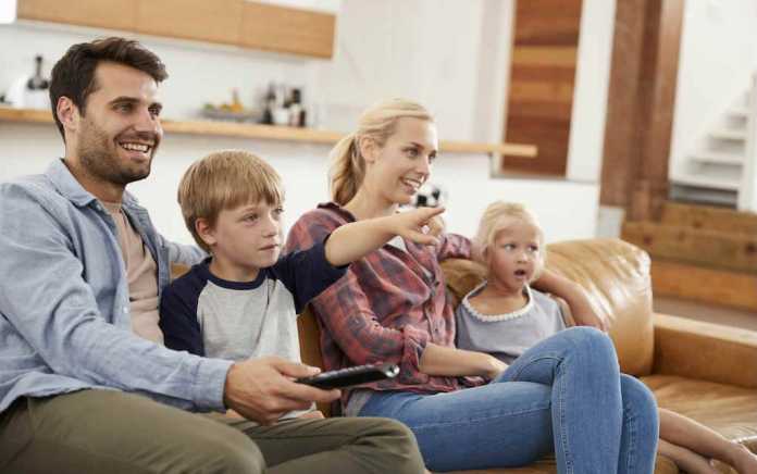 Make Your Own Home Cinema For Family Movie Night