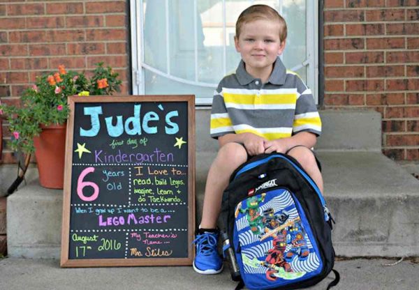15 Creative (and Funny!) Ideas for First Day of School Photos