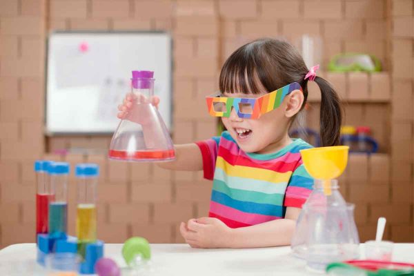 18 Easy Science Experiments Perfect for Preschoolers