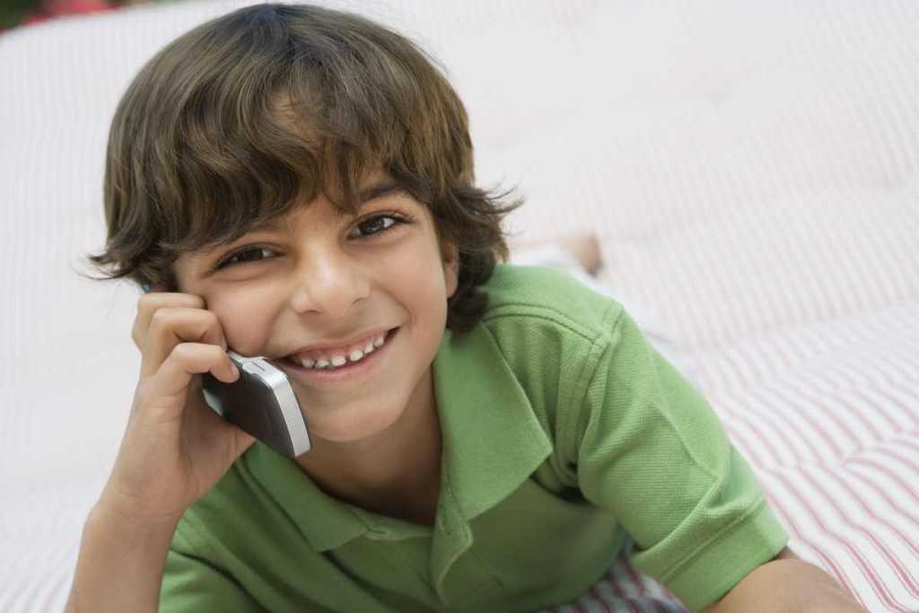 Creative Ways to Keep Kids in Touch with Grandparents