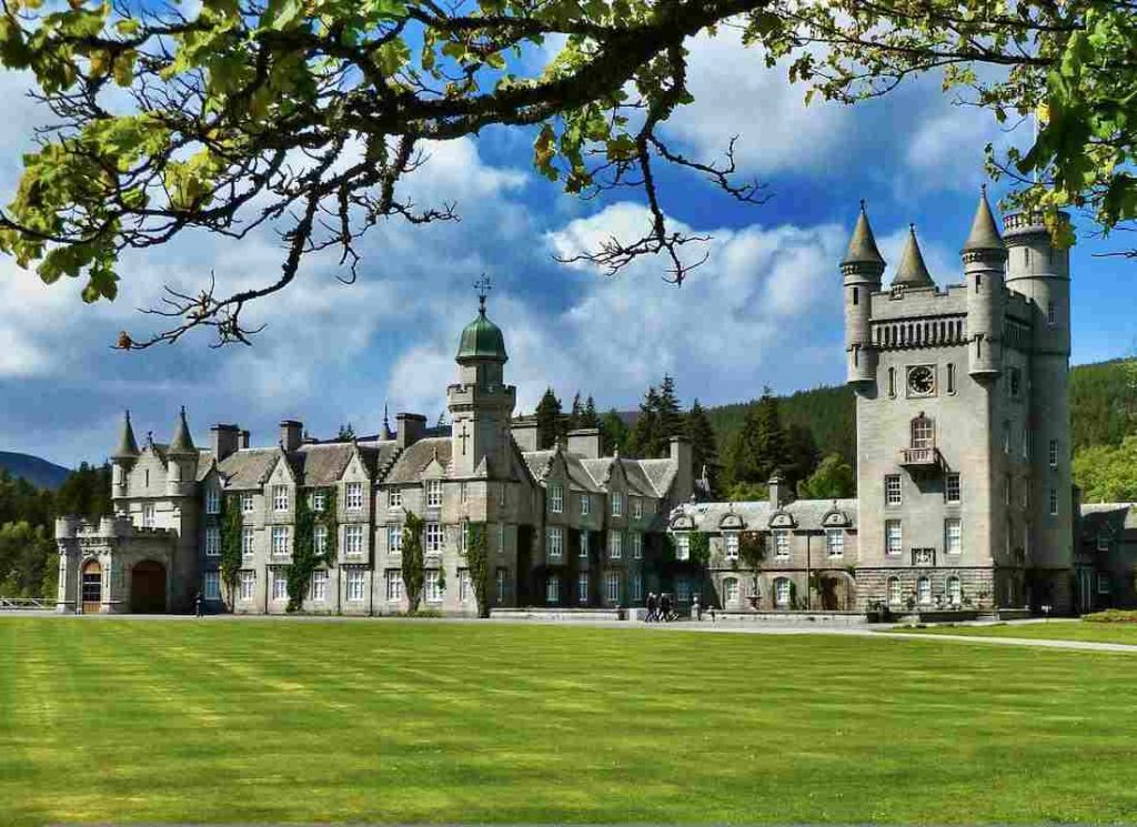 25 Legendary Castles in England, Scotland and Wales to Explore