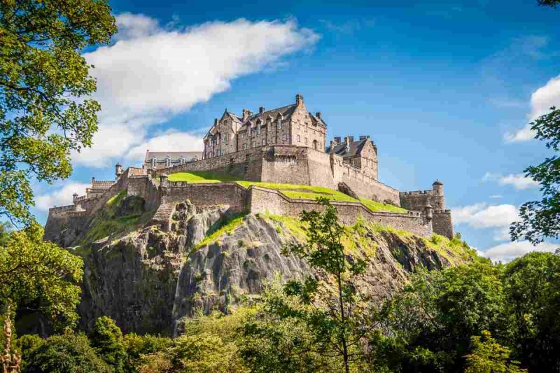 25 Legendary Castles in England, Scotland and Wales to Explore