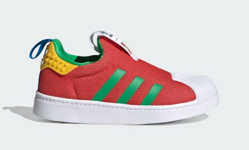 18 Genius LEGO Gifts for Brick-Building Fans (Kids and Adults!)