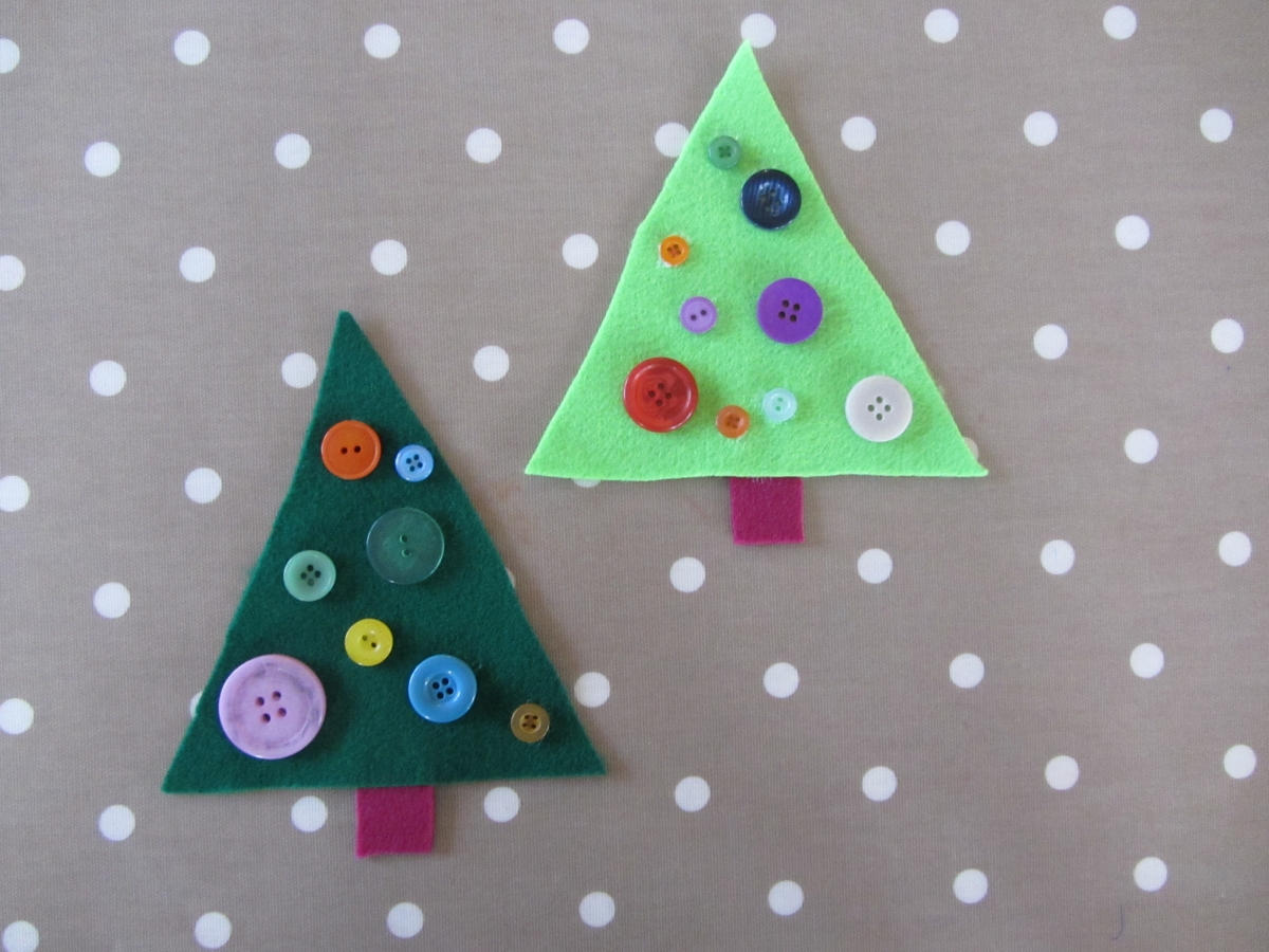 How to Make Christmas Tree Bunting