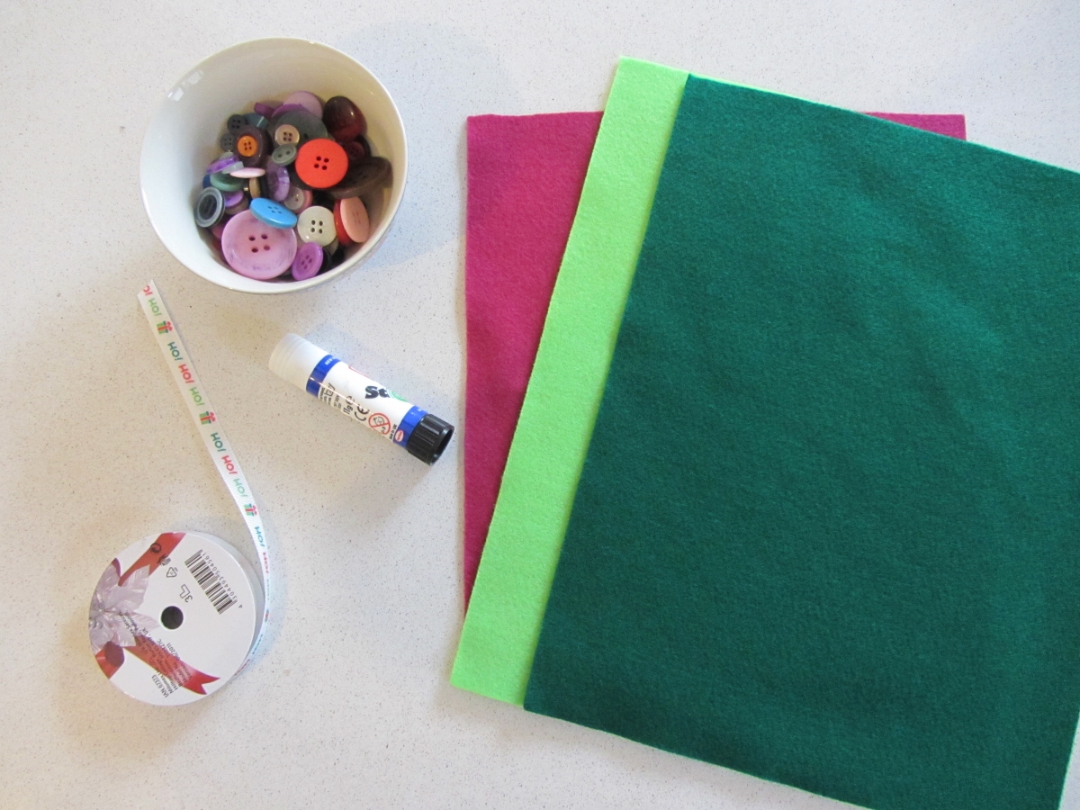 How to Make Christmas Tree Bunting